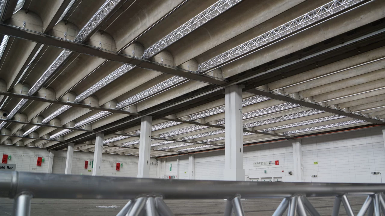 Better, cheaper, more versatile: New rigging options in Hall 8 at Messe ...
